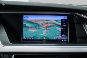 Melns Audi A4 2015 Kauņa, ar dzinēja tilpumu 2.00 L un nobraukumu 300 tūkst. km par 8890 €, foto 14 vietnē AUTOMOTO.COM.LV
