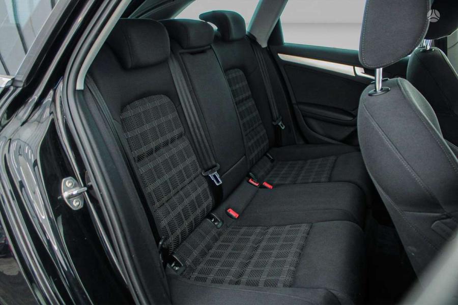 Melns Audi A4 2015 Kauņa, ar dzinēja tilpumu 2.00 L un nobraukumu 300 tūkst. km par 8890 €, foto 16 vietnē AUTOMOTO.COM.LV