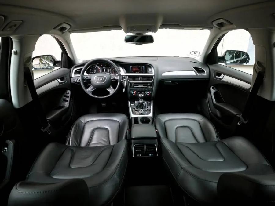 Black Audi A4 2015 in Jelgava, with an engine capacity of 1.80 L and mileage of 190 thousand km for 8990 €, photo 12 on AUTOMOTO.COM.LV
