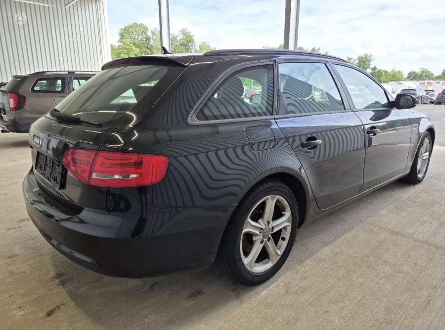 Melns Audi A4 2015 Utena, ar dzinēja tilpumu 1.97 L un nobraukumu 200 tūkst. km par 5500 €, foto 4 vietnē AUTOMOTO.COM.LV