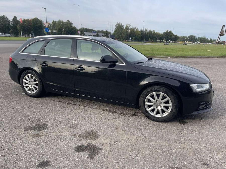 Black Audi A4 2015 in Kaunas, with an engine capacity of 1.97 L and mileage of 277 thousand km for 6650 €, photo 4 on AUTOMOTO.COM.LV
