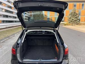 Black Audi A4 2016 in Riga, with an engine capacity of 2.00 L and mileage of 262 thousand km for 12250 €, photo 11 on AUTOMOTO.COM.LV