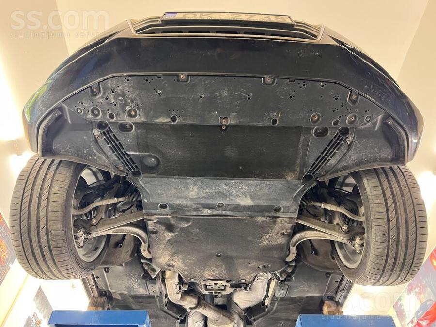 Black Audi A4 2016 in Riga, with an engine capacity of 2.00 L and mileage of 262 thousand km for 12250 €, photo 29 on AUTOMOTO.COM.LV