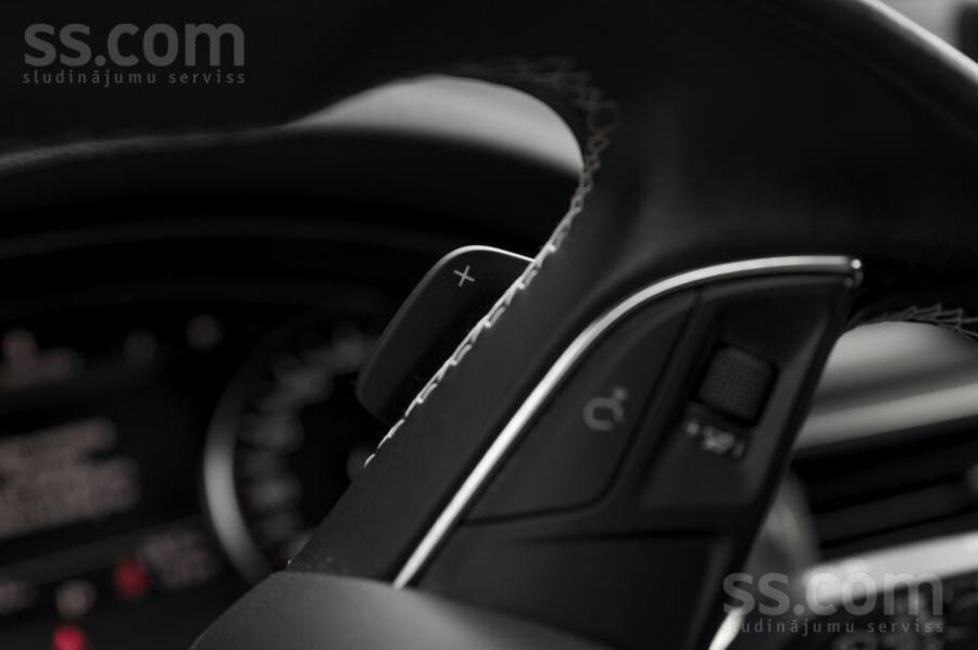 Black Audi A4 2016 in Riga, with an engine capacity of 2.00 L and mileage of 251 thousand km for 11400 €, photo 13 on AUTOMOTO.COM.LV