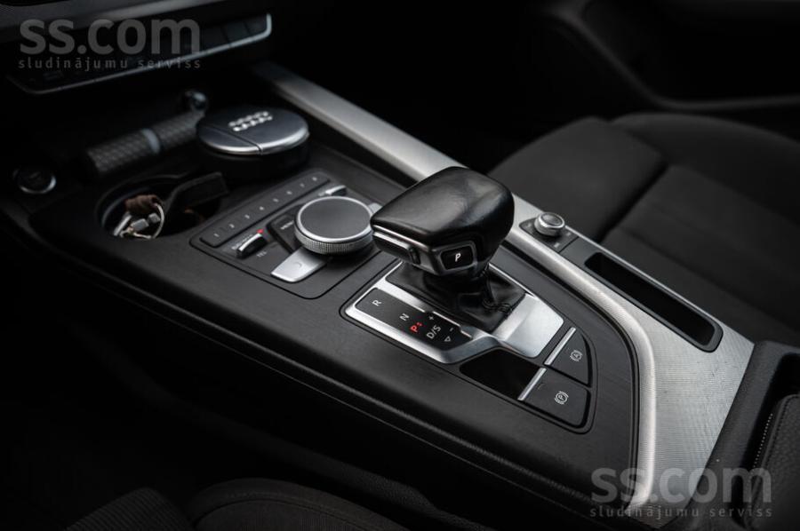 Melns Audi A4 2016 Rīga, ar dzinēja tilpumu 3.00 L un nobraukumu 306 tūkst. km par 12500 €, foto 24 vietnē AUTOMOTO.COM.LV