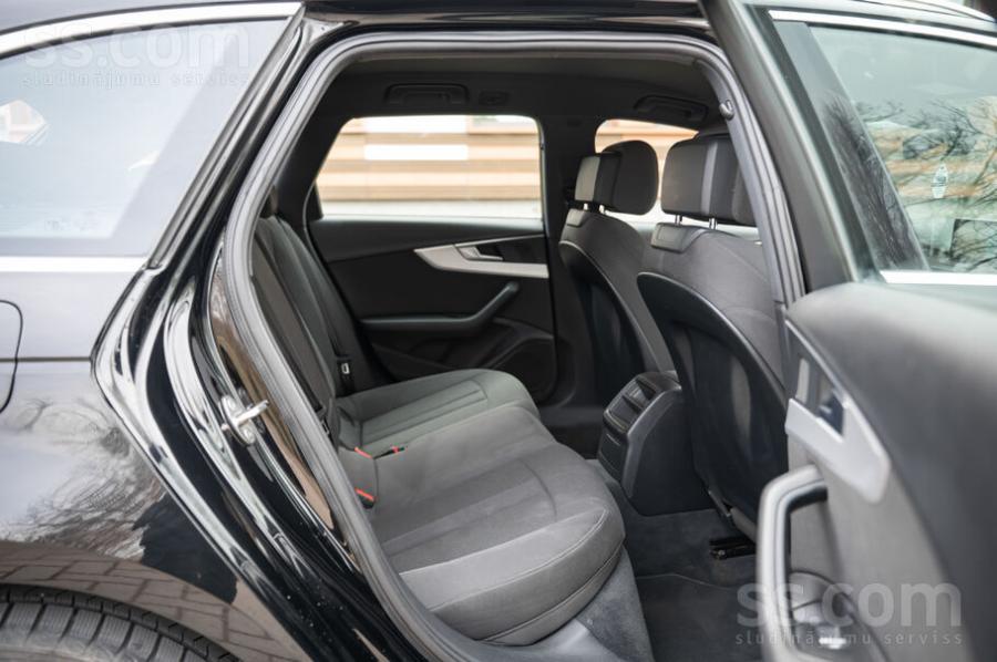 Melns Audi A4 2016 Rīga, ar dzinēja tilpumu 3.00 L un nobraukumu 306 tūkst. km par 12500 €, foto 28 vietnē AUTOMOTO.COM.LV