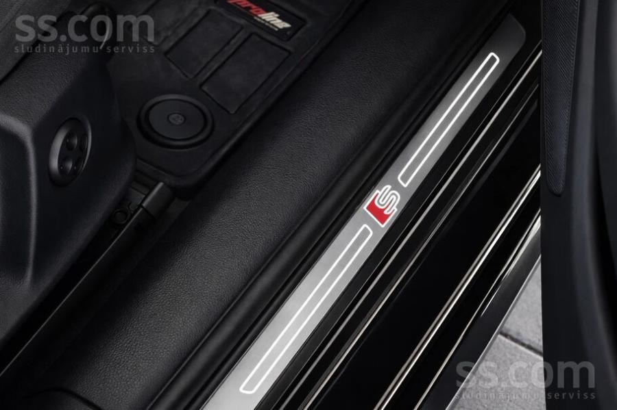 Black Audi A4 2016 in Riga, with an engine capacity of 3.00 L and mileage of 259 thousand km for 12490 €, photo 19 on AUTOMOTO.COM.LV