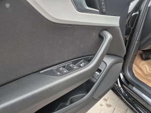 Black Audi A4 2016 in Utena, with an engine capacity of 1.97 L and mileage of 310 thousand km for 8990 €, photo 12 on AUTOMOTO.COM.LV