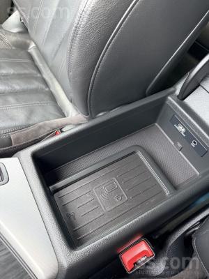 Black Audi A4 2016 in Riga, with an engine capacity of 2.00 L and mileage of 273 thousand km for 9000 €, photo 14 on AUTOMOTO.COM.LV