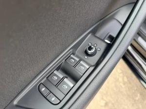 Black Audi A4 2016 in Riga, with an engine capacity of 2.00 L and mileage of 219 thousand km for 11495 €, photo 11 on AUTOMOTO.COM.LV
