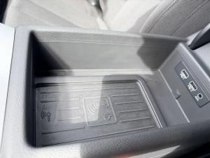 Black Audi A4 2016 in Riga, with an engine capacity of 2.00 L and mileage of 219 thousand km for 11495 €, photo 17 on AUTOMOTO.COM.LV