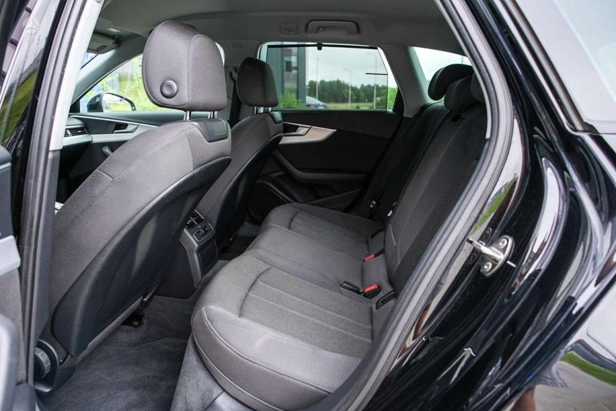 Melns Audi A4 2016 Kauņa, ar dzinēja tilpumu 1.97 L un nobraukumu 241 tūkst. km par 11850 €, foto 35 vietnē AUTOMOTO.COM.LV