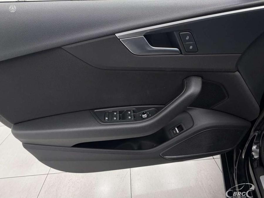 Melns Audi A4 2016 Viļņa, ar dzinēja tilpumu 1.97 L un nobraukumu 349 tūkst. km par 12950 €, foto 23 vietnē AUTOMOTO.COM.LV
