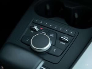 Black Audi A4 2016 in Kaunas, with an engine capacity of 1.40 L and mileage of 167 thousand km for 11700 €, photo 21 on AUTOMOTO.COM.LV