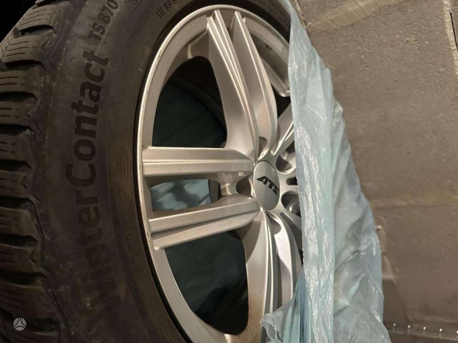 Melns Audi A4 2016 Viļņa, ar dzinēja tilpumu 1.97 L un nobraukumu 220 tūkst. km par 13600 €, foto 29 vietnē AUTOMOTO.COM.LV
