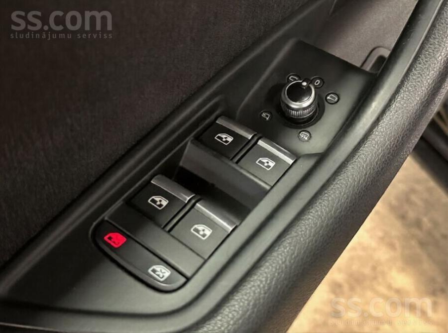 Black Audi A4 2016 in Riga, with an engine capacity of 3.00 L and mileage of 267 thousand km for 11500 €, photo 15 on AUTOMOTO.COM.LV