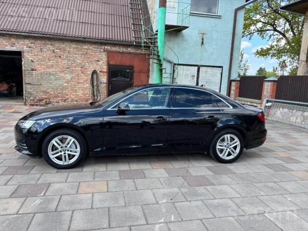 Black Audi A4 2017 in Jelgava, with an engine capacity of 3.00 L and mileage of 388 thousand km for 11500 €, photo 6 on AUTOMOTO.COM.LV