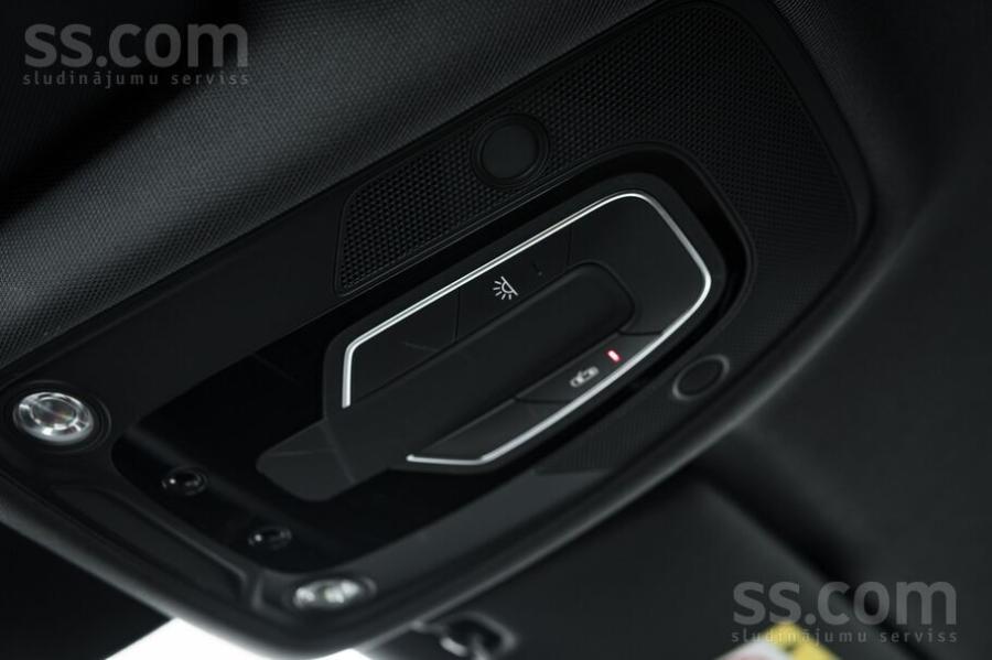 Black Audi A4 2017 in Riga, with an engine capacity of 2.00 L and mileage of 0 thousand km for 13555 €, photo 21 on AUTOMOTO.COM.LV