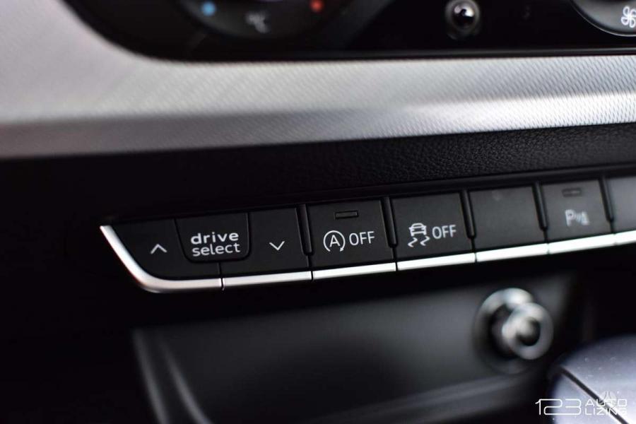 Melns Audi A4 2017 Kretinga, ar dzinēja tilpumu 2.00 L un nobraukumu 306 tūkst. km par 14500 €, foto 20 vietnē AUTOMOTO.COM.LV