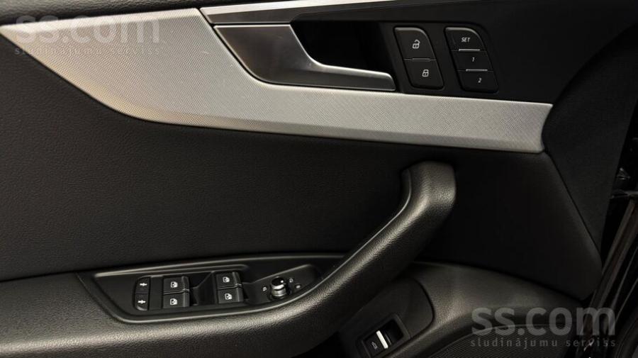 Melns Audi A4 2017 Rīga, ar dzinēja tilpumu 2.00 L un nobraukumu 314 tūkst. km par 13490 €, foto 24 vietnē AUTOMOTO.COM.LV
