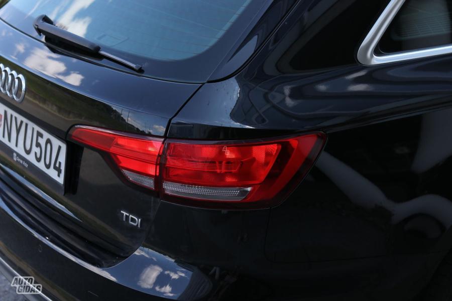 Black Audi A4 2017 in Vilnius, with an engine capacity of 2.00 L and mileage of 234 thousand km for 12000 €, photo 25 on AUTOMOTO.COM.LV