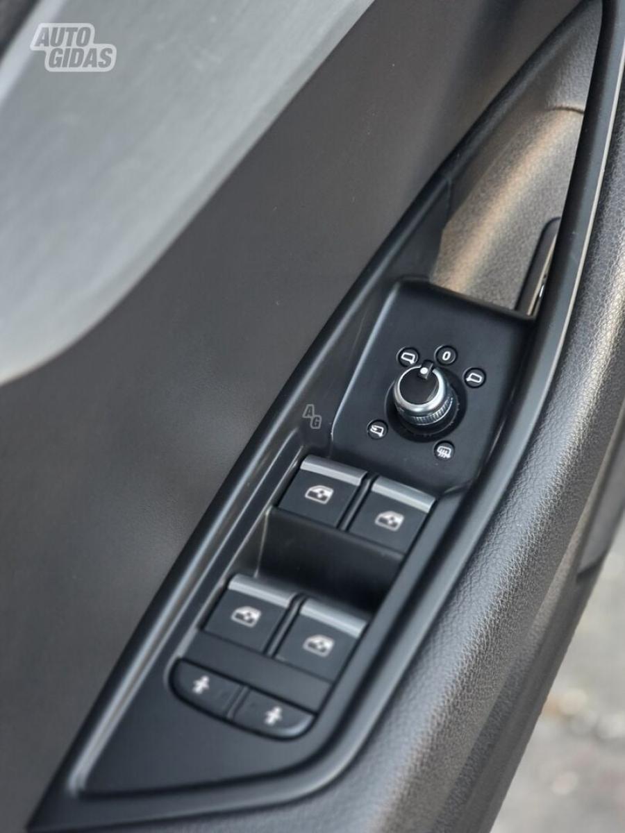 Black Audi A4 2017 in Kaunas, with an engine capacity of 2.00 L and mileage of 268 thousand km for 13700 €, photo 25 on AUTOMOTO.COM.LV