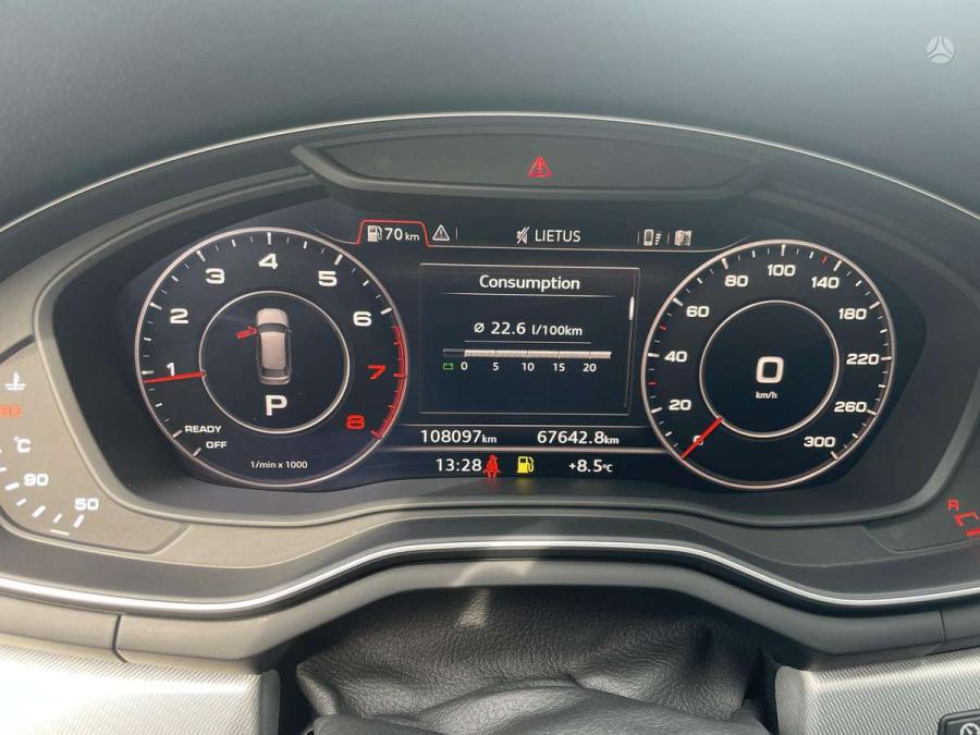 Black Audi A4 2018 in Vilnius, with an engine capacity of 1.40 L and mileage of 114 thousand km for 10900 €, photo 14 on AUTOMOTO.COM.LV