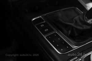 Black Audi A4 2018 in Riga, with an engine capacity of 2.00 L and mileage of 253 thousand km for 16850 €, photo 30 on AUTOMOTO.COM.LV