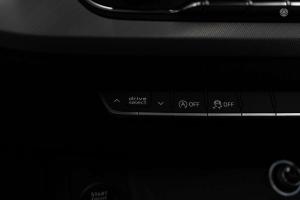 Melns Audi A4 2018 Rīga, ar dzinēja tilpumu 1.97 L un nobraukumu 253 tūkst. km par 16850 €, foto 33 vietnē AUTOMOTO.COM.LV
