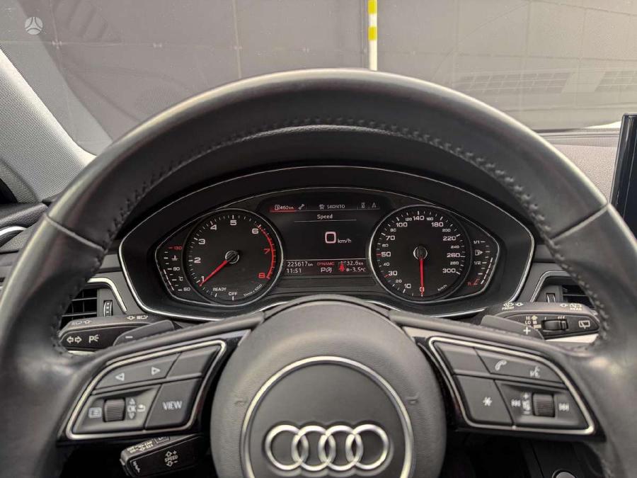 Melns Audi A4 2019 Šauļi, ar dzinēja tilpumu 1.98 L un nobraukumu 220 tūkst. km par 15900 €, foto 17 vietnē AUTOMOTO.COM.LV