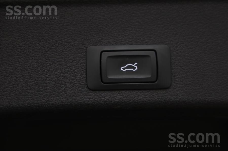 Black Audi A4 2019 in Tukums, with an engine capacity of 2.00 L and mileage of 257 thousand km for 11500 €, photo 12 on AUTOMOTO.COM.LV