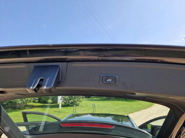 Black Audi A4 2019 in Siauliai, with an engine capacity of 1.98 L and mileage of 283 thousand km for 12400 €, photo 9 on AUTOMOTO.COM.LV