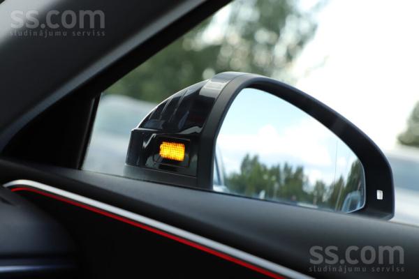 Audi A4 2019 in Tukums on AUTOMOTO.COM.LV Black Audi A4 2019 in Tukums, with an engine capacity of 3.00 L and mileage of 208 thousand km for 14900 €, photo 11 on AUTOMOTO.COM.LV