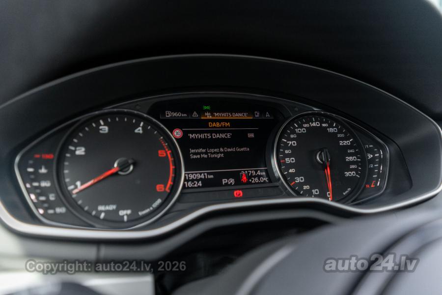 Black Audi A4 2020 in Tallinn, with an engine capacity of 2.00 L and mileage of 191 thousand km for 18999 €, photo 10 on AUTOMOTO.COM.LV