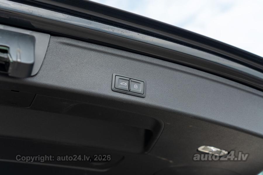 Black Audi A4 2020 in Tallinn, with an engine capacity of 2.00 L and mileage of 191 thousand km for 18999 €, photo 21 on AUTOMOTO.COM.LV