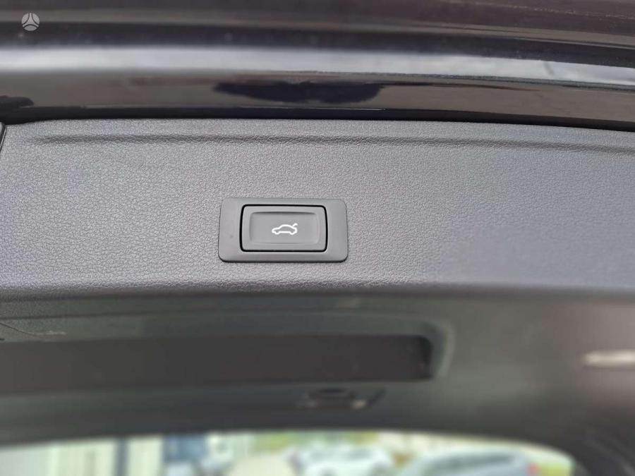 Black Audi A4 2020 in Vilnius, with an engine capacity of 2.00 L and mileage of 205 thousand km for 13900 €, photo 17 on AUTOMOTO.COM.LV