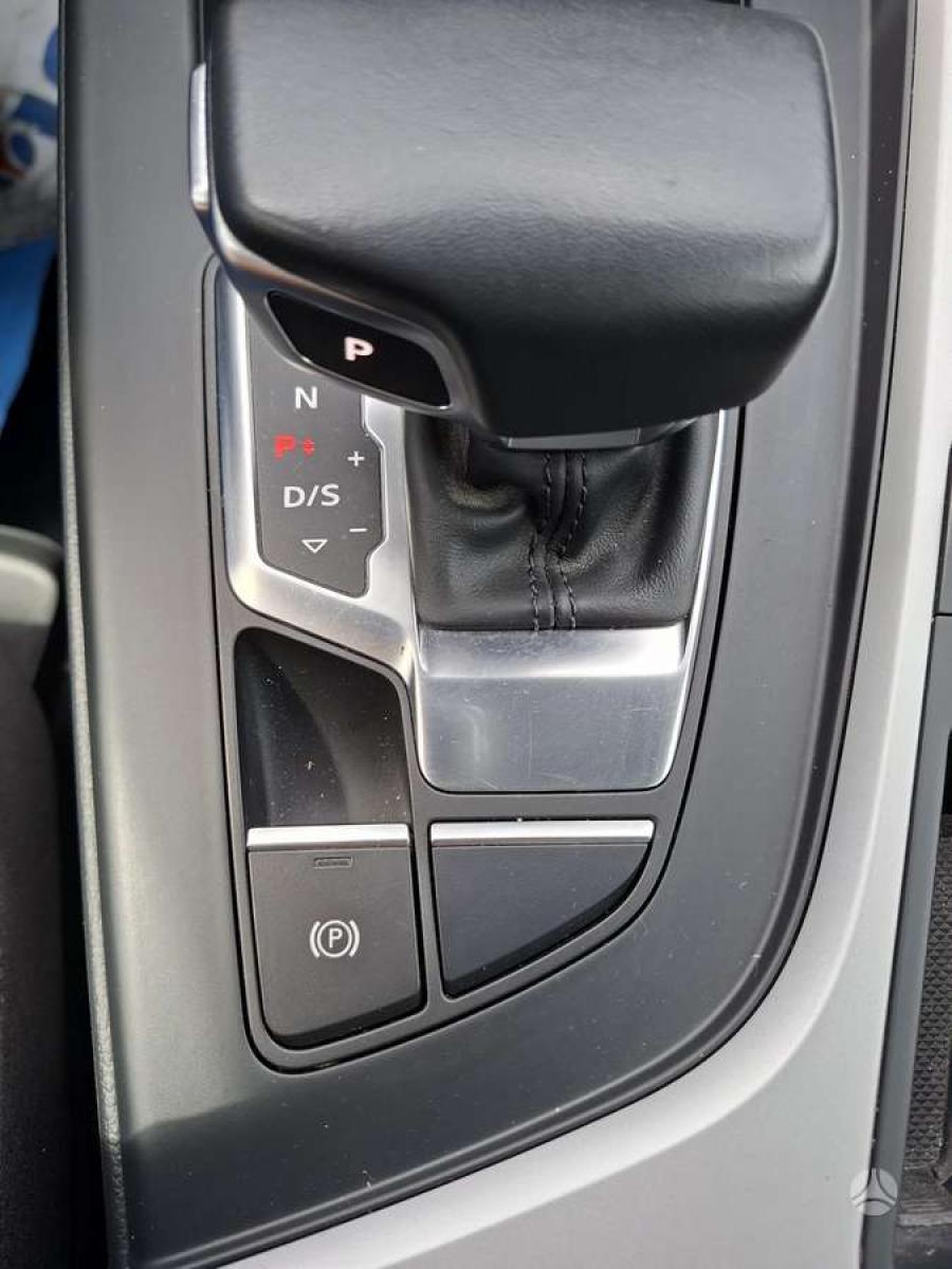 Black Audi A4 2020 in Vilnius, with an engine capacity of 2.00 L and mileage of 205 thousand km for 13900 €, photo 20 on AUTOMOTO.COM.LV