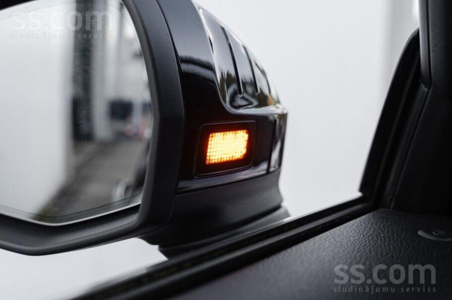 Black Audi A4 2020 in Riga, with an engine capacity of 2.00 L and mileage of 114 thousand km for 21500 €, photo 18 on AUTOMOTO.COM.LV