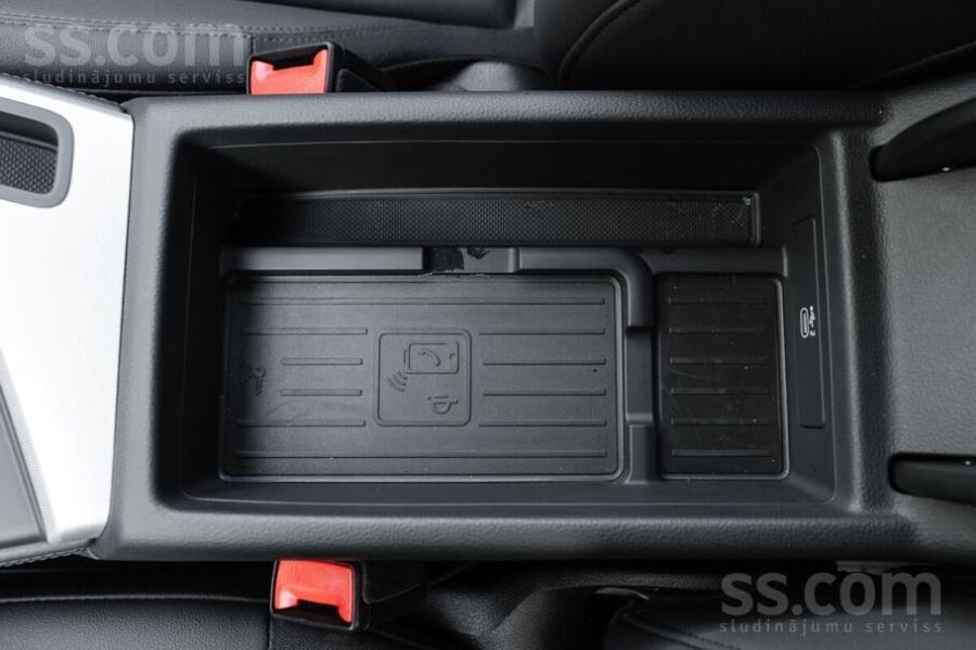 Black Audi A4 2020 in Riga, with an engine capacity of 2.00 L and mileage of 114 thousand km for 21500 €, photo 23 on AUTOMOTO.COM.LV