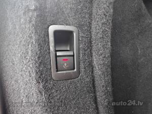 Black Audi A4 2020 in Tallinn, with an engine capacity of 2.00 L and mileage of 224 thousand km for 15290 €, photo 18 on AUTOMOTO.COM.LV