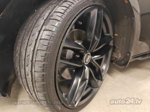 Black Audi A4 2020 in Tallinn, with an engine capacity of 2.00 L and mileage of 224 thousand km for 15290 €, photo 23 on AUTOMOTO.COM.LV