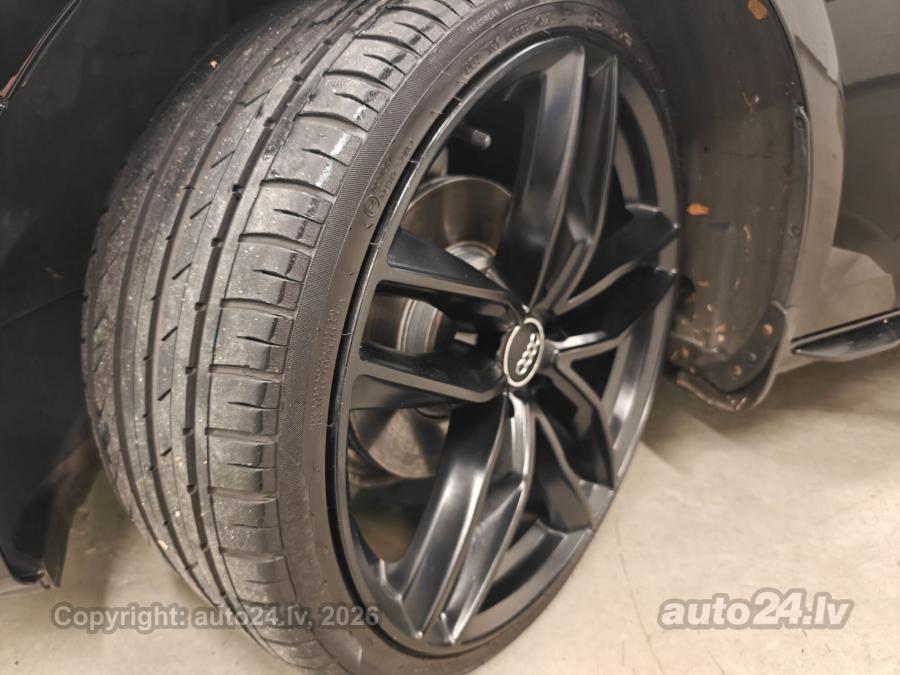 Black Audi A4 2020 in Tallinn, with an engine capacity of 2.00 L and mileage of 224 thousand km for 15290 €, photo 23 on AUTOMOTO.COM.LV