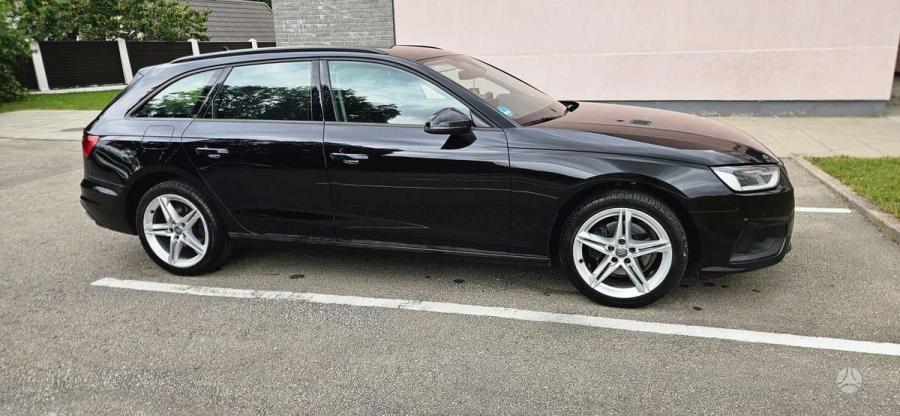 Black Audi A4 2021 in Telschi, with an engine capacity of 1.97 L and mileage of 280 thousand km for 12900 €, photo 12 on AUTOMOTO.COM.LV