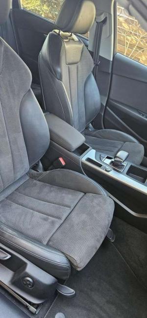 Black Audi A4 2021 in Telschi, with an engine capacity of 1.97 L and mileage of 280 thousand km for 12900 €, photo 20 on AUTOMOTO.COM.LV