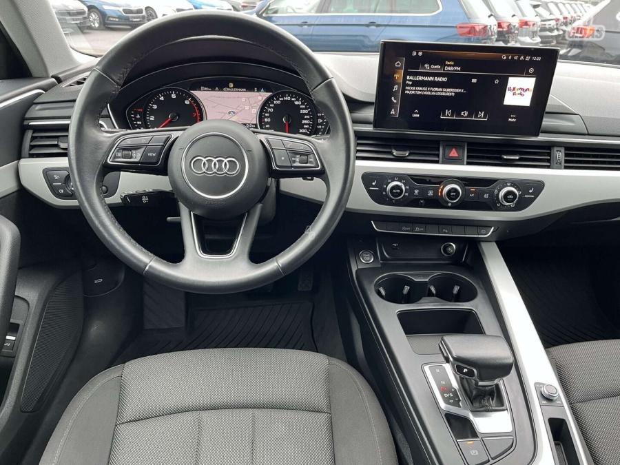 Black Audi A4 2022 in Kaunas, with an engine capacity of 2.00 L and mileage of 47 thousand km for 26994 €, photo 14 on AUTOMOTO.COM.LV