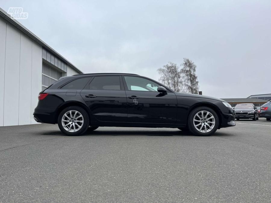 Melns Audi A4 2022 Kauņa, ar dzinēja tilpumu 2.00 L un nobraukumu 50 tūkst. km par 25346 €, foto 4 vietnē AUTOMOTO.COM.LV