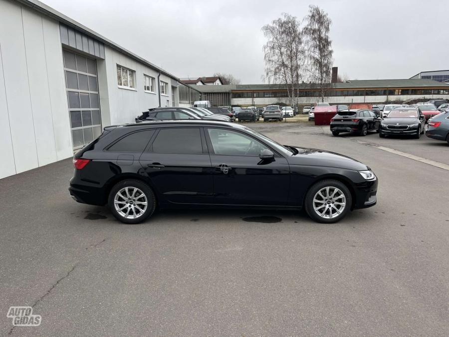 Melns Audi A4 2022 Kauņa, ar dzinēja tilpumu 2.00 L un nobraukumu 50 tūkst. km par 25346 €, foto 5 vietnē AUTOMOTO.COM.LV