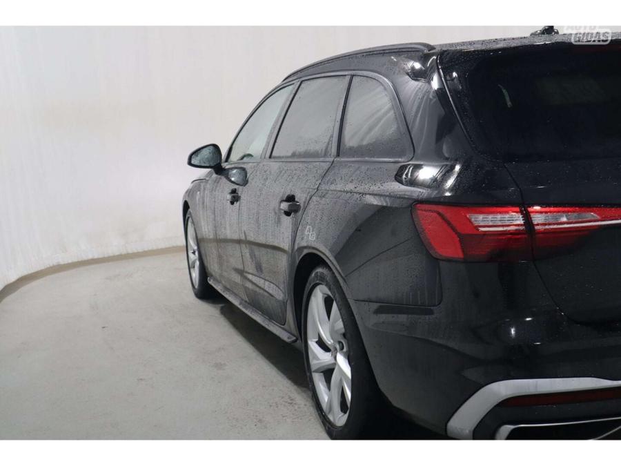 Black Audi A4 2022 in Kaunas, with an engine capacity of 2.00 L and mileage of 68 thousand km for 32566 €, photo 13 on AUTOMOTO.COM.LV