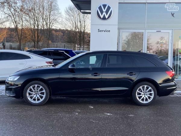 Melns Audi A4 2022 Kauņa, ar dzinēja tilpumu 2.00 L un nobraukumu 49 tūkst. km par 28985 €, foto 2 vietnē AUTOMOTO.COM.LV