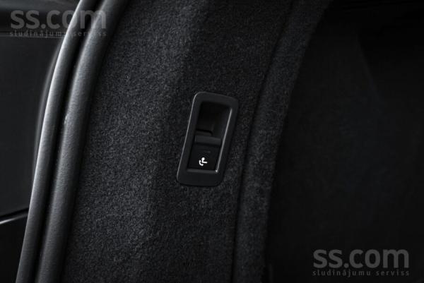 Melns Audi A4 2022 Rīga, ar dzinēja tilpumu 2.00 L un nobraukumu 200 tūkst. km par 24550 €, foto 9 vietnē AUTOMOTO.COM.LV